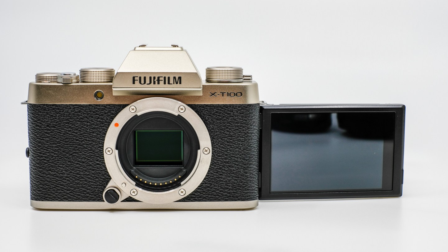One of the most informative review of the Fujifilm X-T100: The complete ...